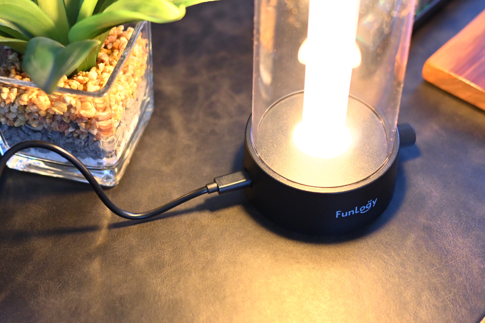 【ファンロジー】FunLogy Lantern ランタンレビュー！アウトドアでも室内でも使える充電式のLEDランタン | なんぶろ