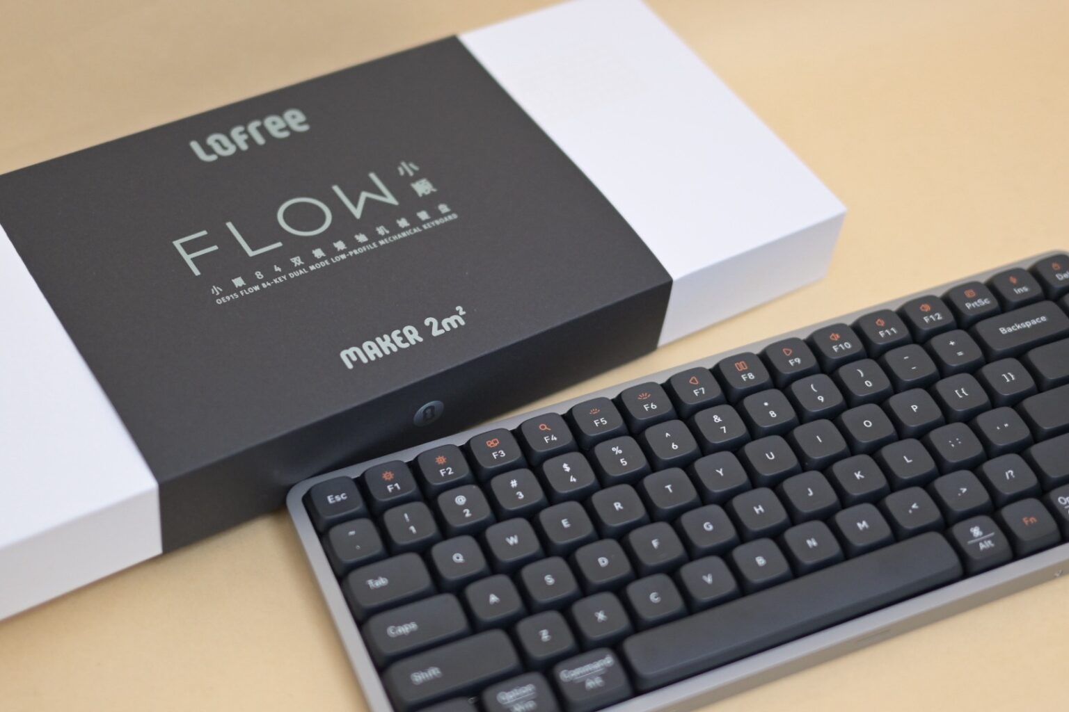 Lofree FLOW レビュー！ロープロファイルなので疲れにくくキーキャップの質が高くカスタマイズ性も抜群なメカニカルキーボード | なんぶろ